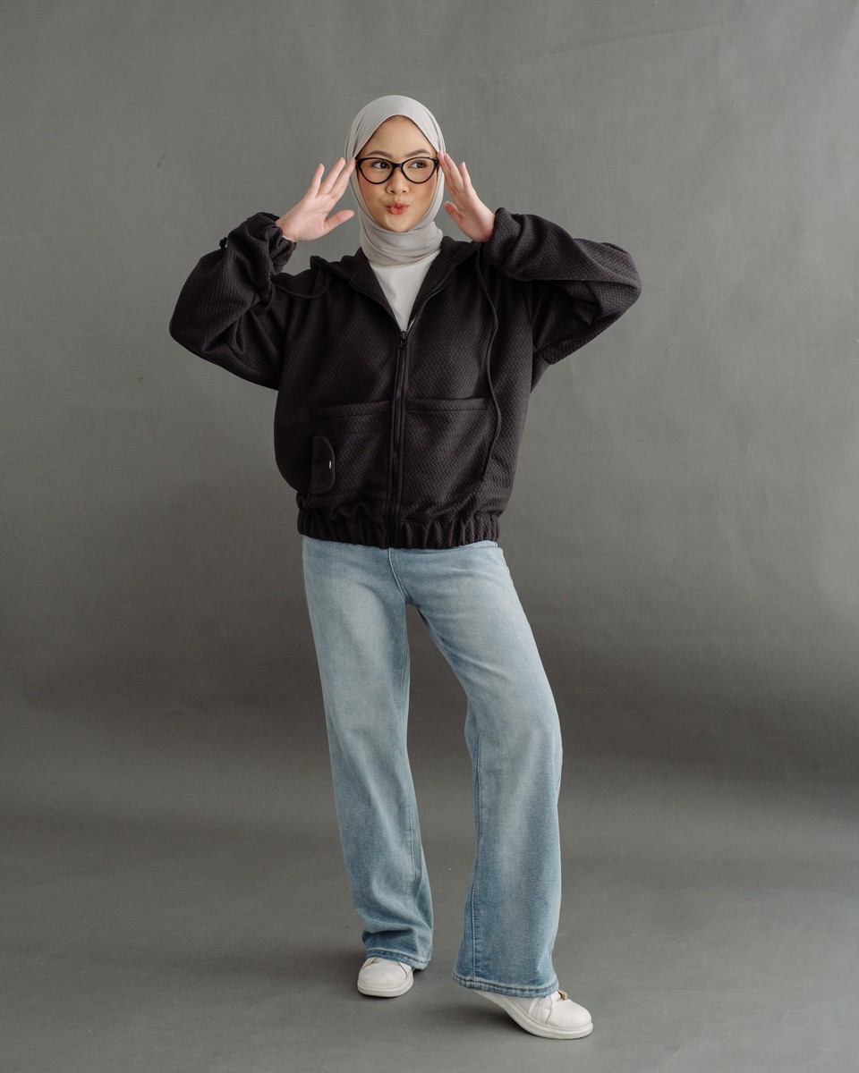 Dhira Jacket Black - RUBYLICIOUS