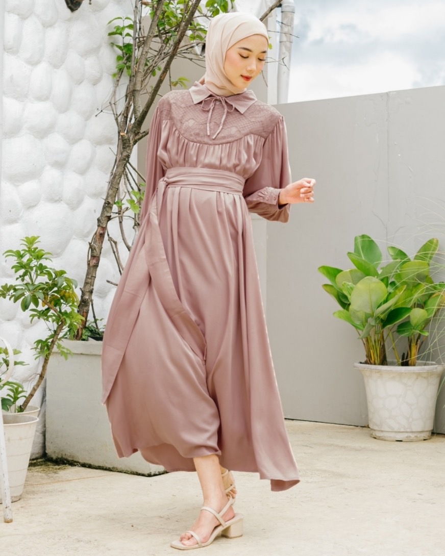 Amoera Maxi Dress Dusty Rose - RUBYLICIOUS