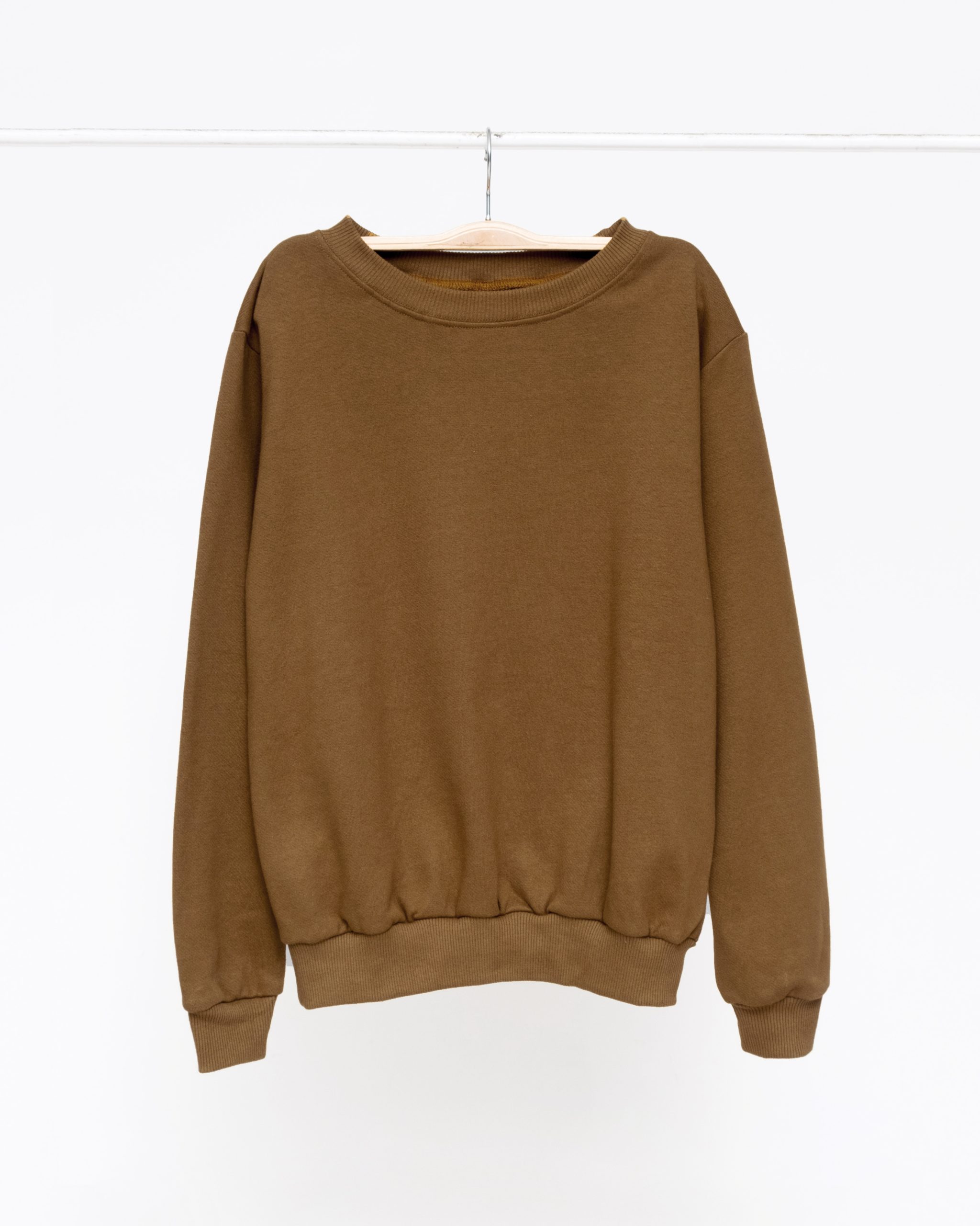 Blank Sweater Cinnamon - RUBYLICIOUS